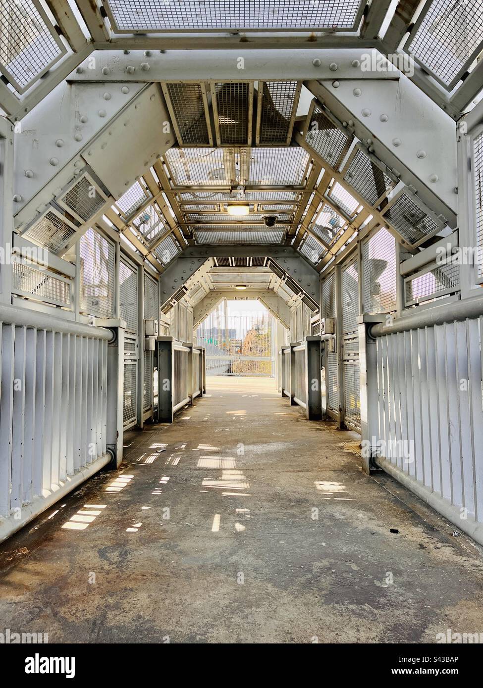 Tunnel bridge hi-res stock photography and images - Alamy