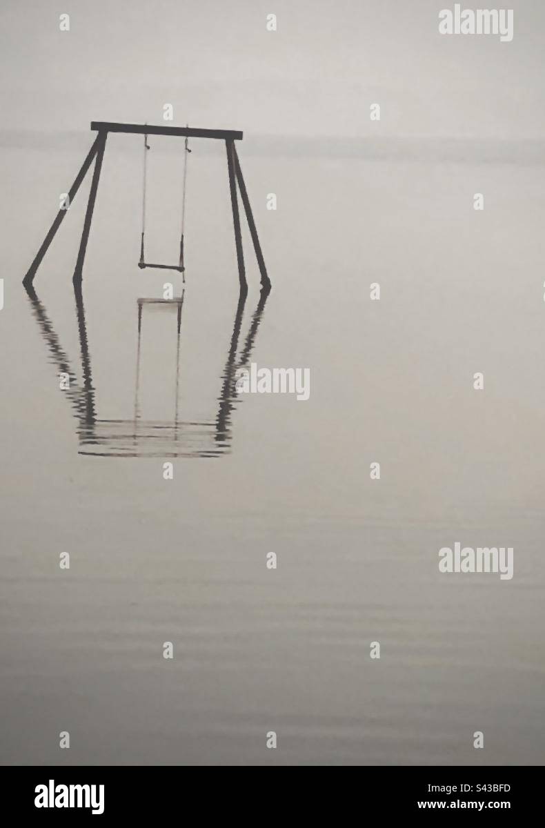 Swing in water hi-res stock photography and images - Alamy