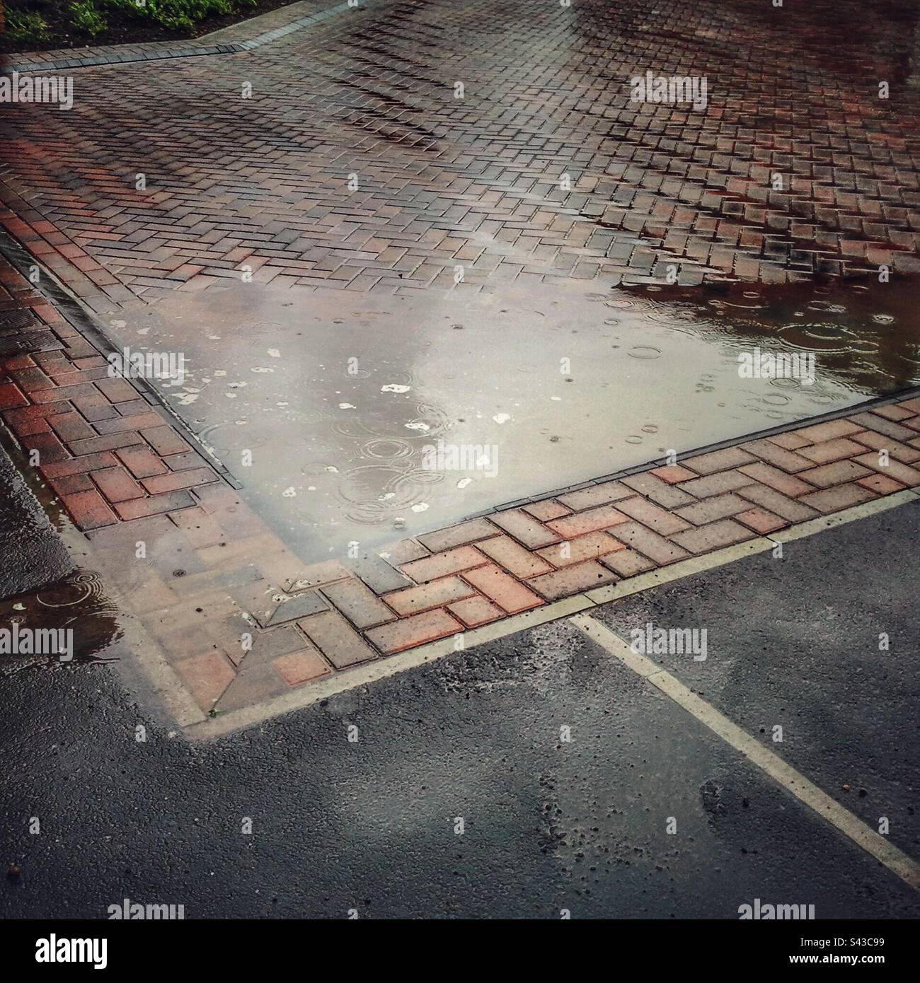 Heavy rain into drain hi-res stock photography and images - Alamy