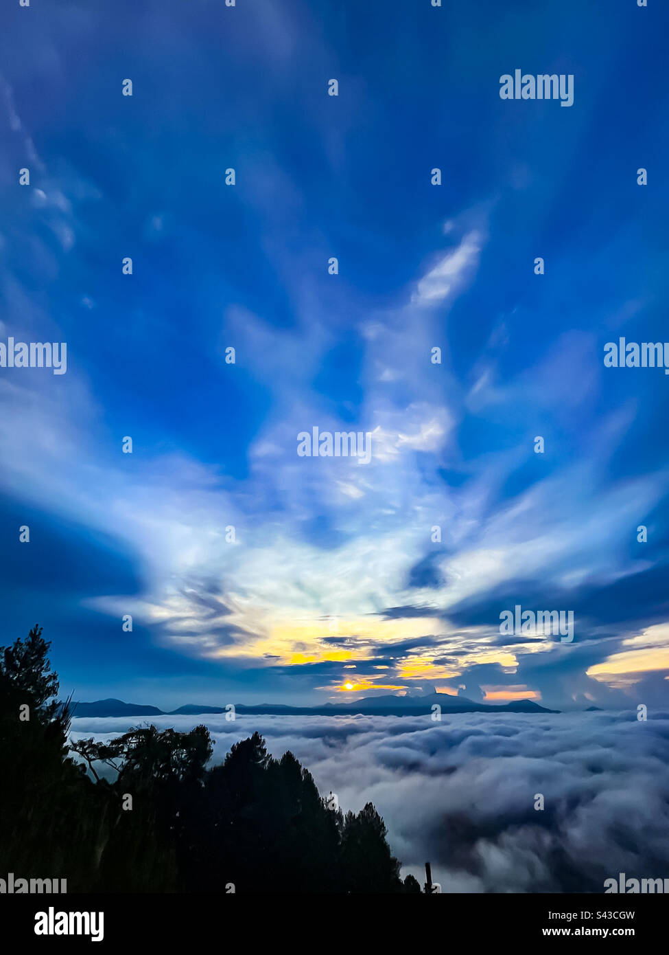 Hidden paradise hi-res stock photography and images - Alamy