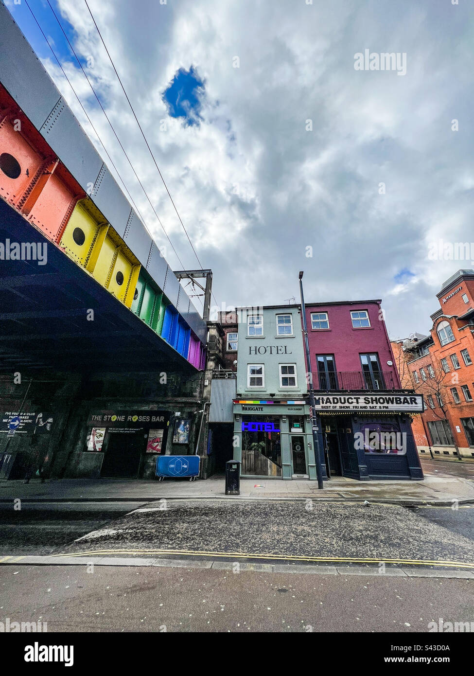 City centre viaduct hi-res stock photography and images - Alamy