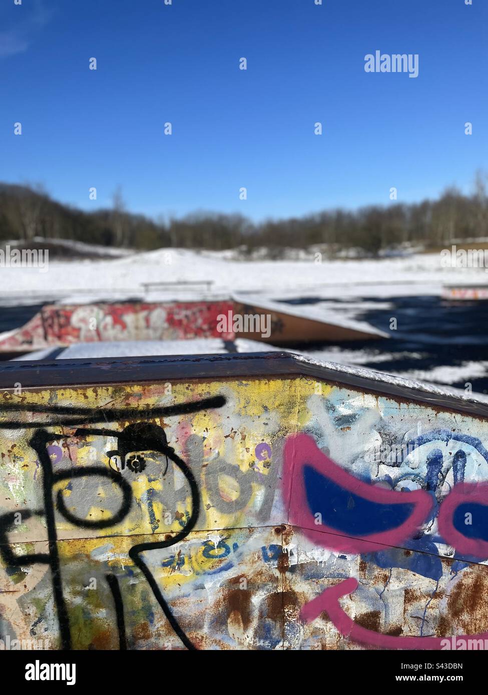 Snow graffiti hi-res stock photography and images - Alamy