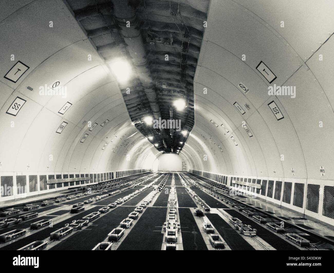 Empty freighter hi-res stock photography and images - Alamy