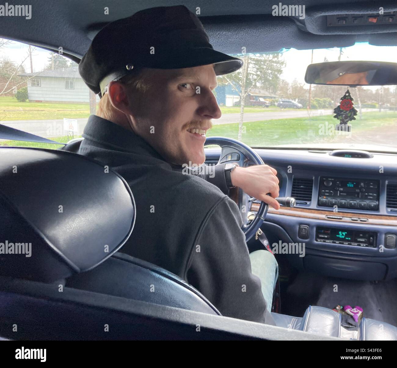 Limo driver hi-res stock photography and images - Alamy