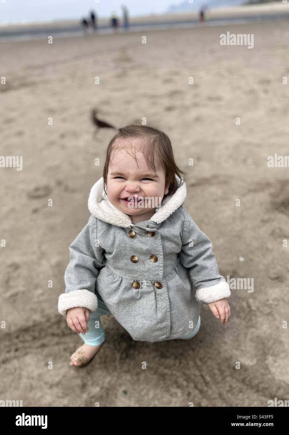 Baby at the beach hi-res stock photography and images - Alamy