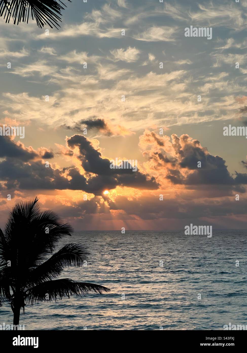 Sunrise in Cancun Mexico 2023 Stock Photo - Alamy