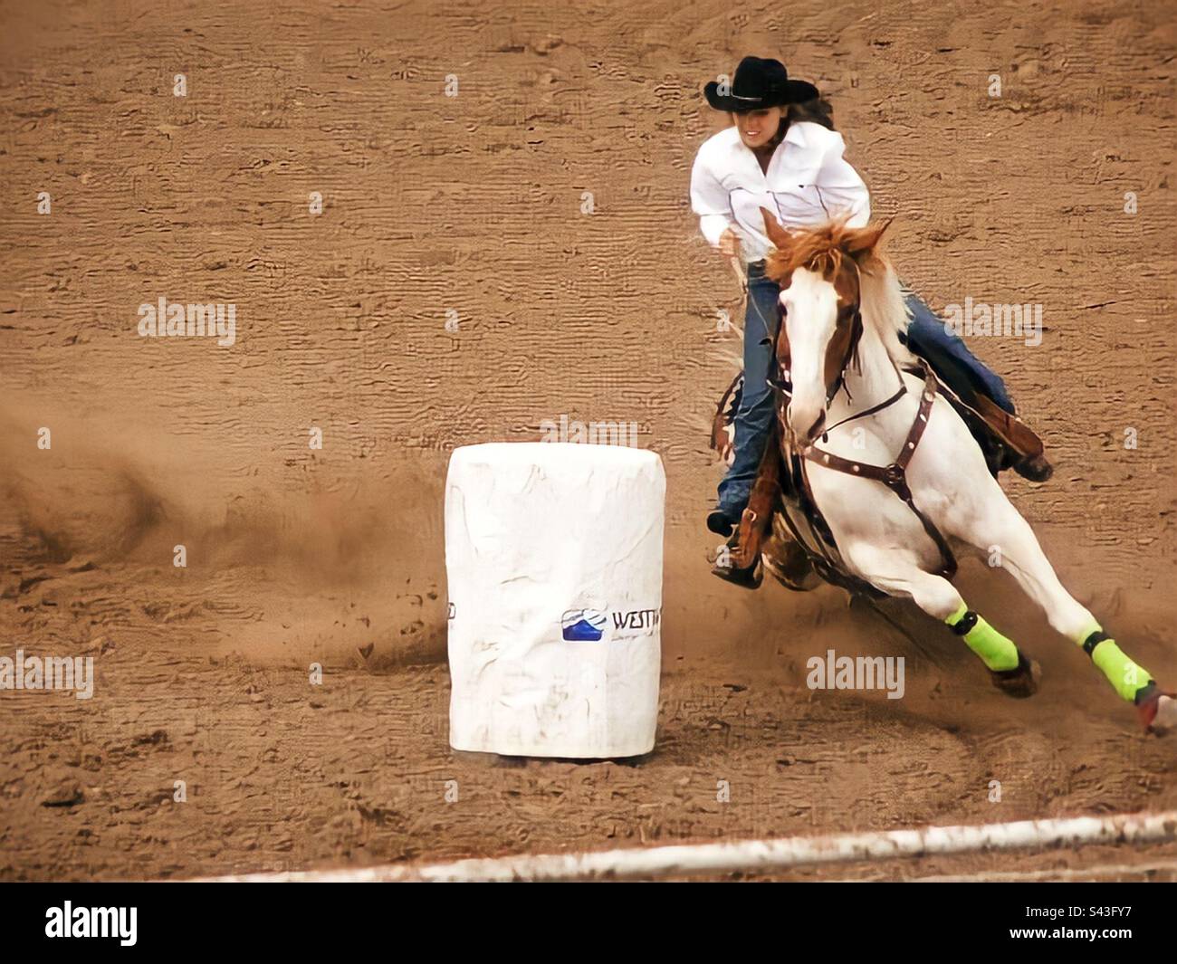 Barrel racer hi-res stock photography and images - Alamy