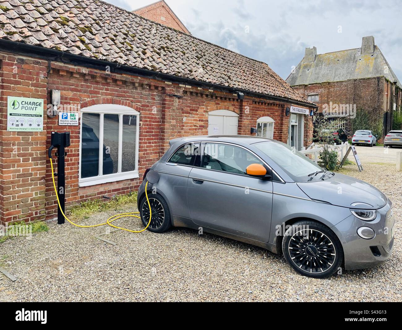 Fiat electric 500 hi-res stock photography and images - Alamy