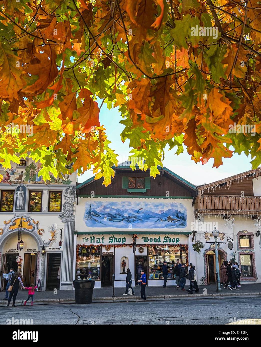 Fall morning in Leavenworth, WA USA Stock Photo - Alamy