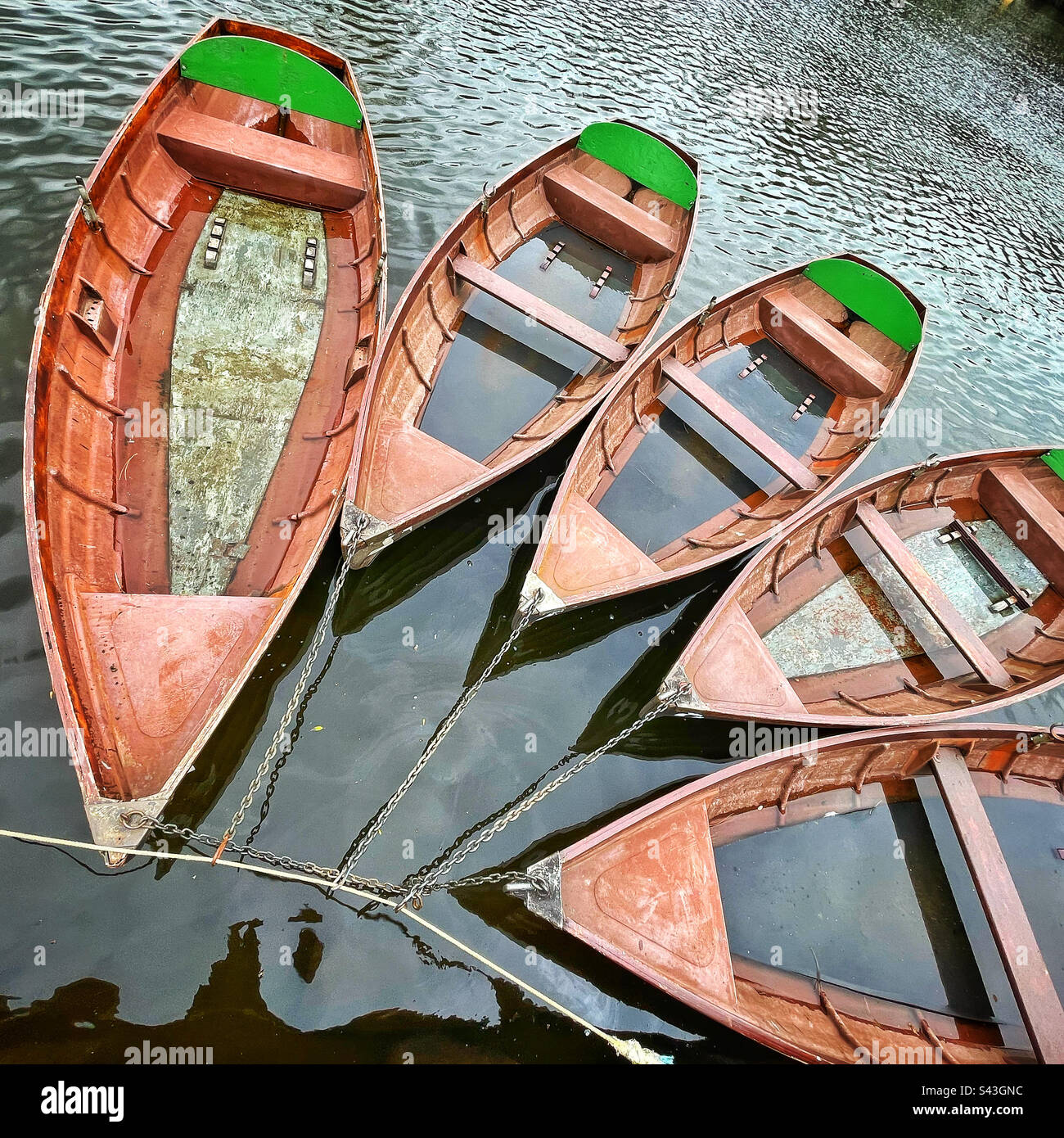 5 little boats hi-res stock photography and images - Alamy