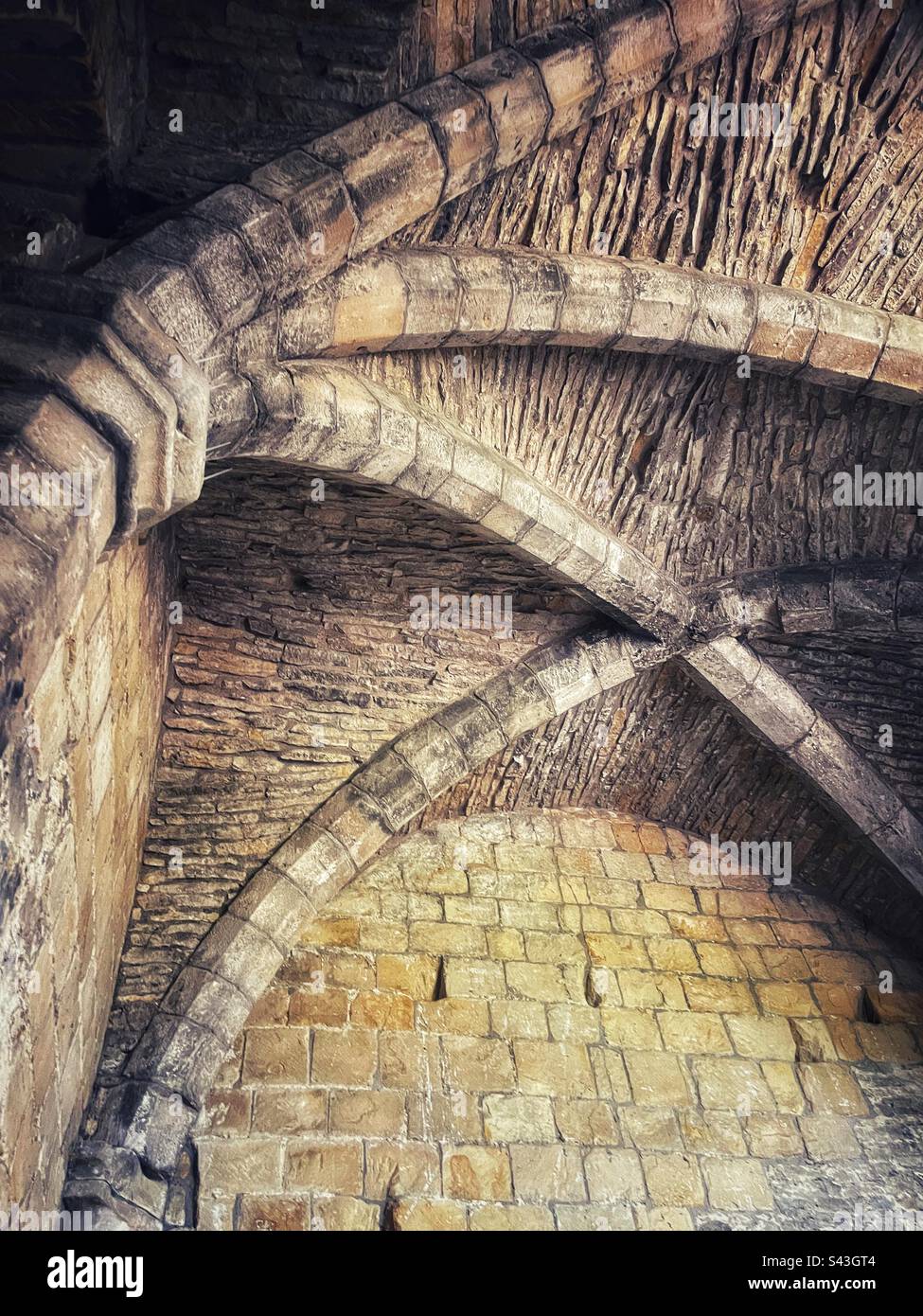 Arched ceiling castle hi-res stock photography and images - Alamy