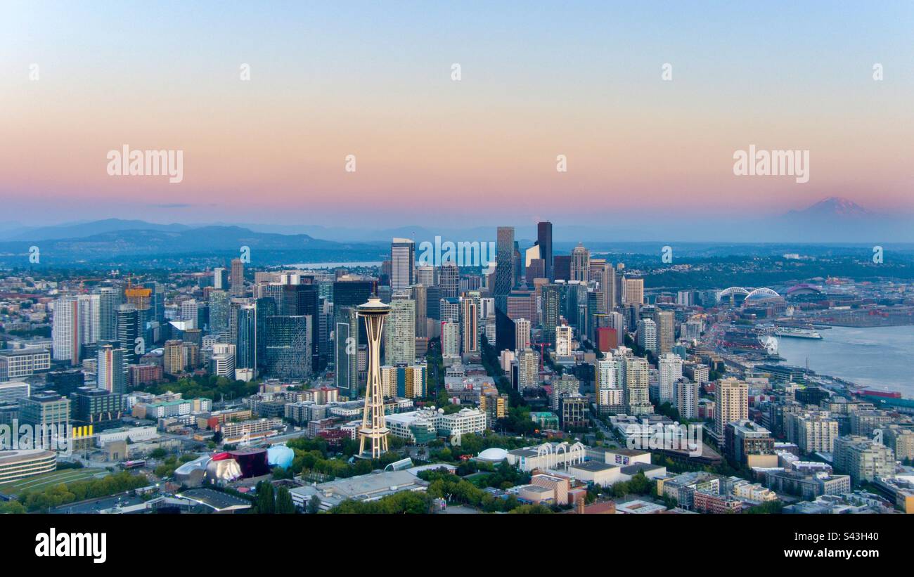 Seattle harbor city hi-res stock photography and images - Alamy