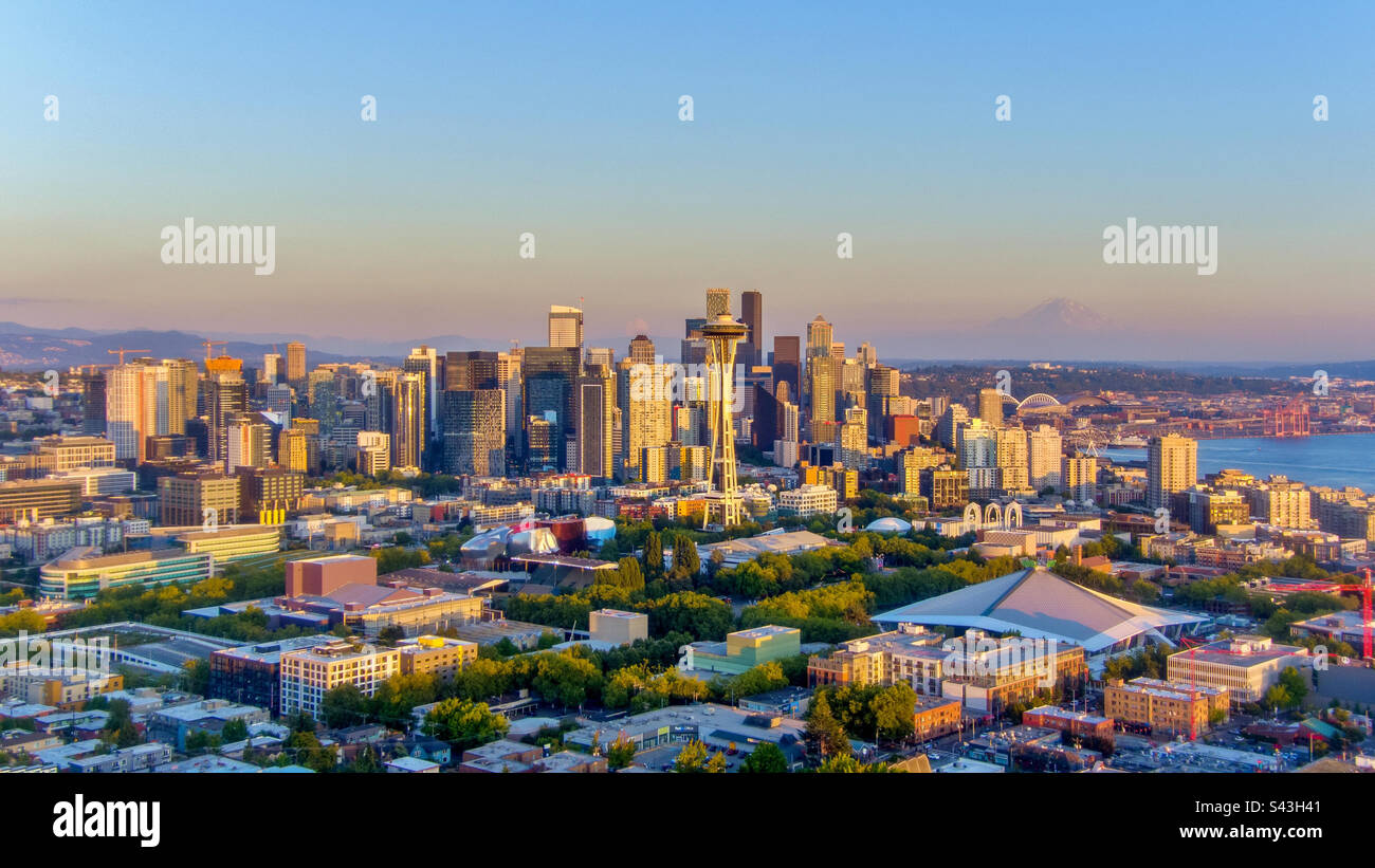 Seattle landscape sunset hi-res stock photography and images - Alamy
