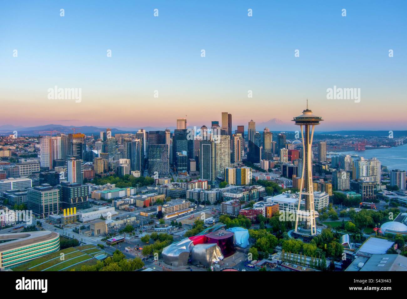Seattle landscape sunset hi-res stock photography and images - Alamy