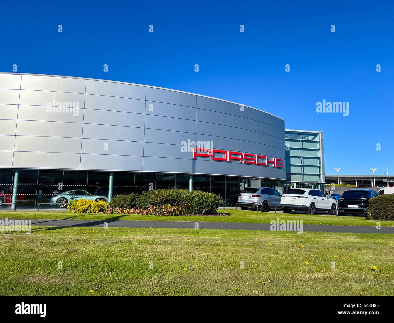 Porsche dealership in Leeds Stock Photo - Alamy