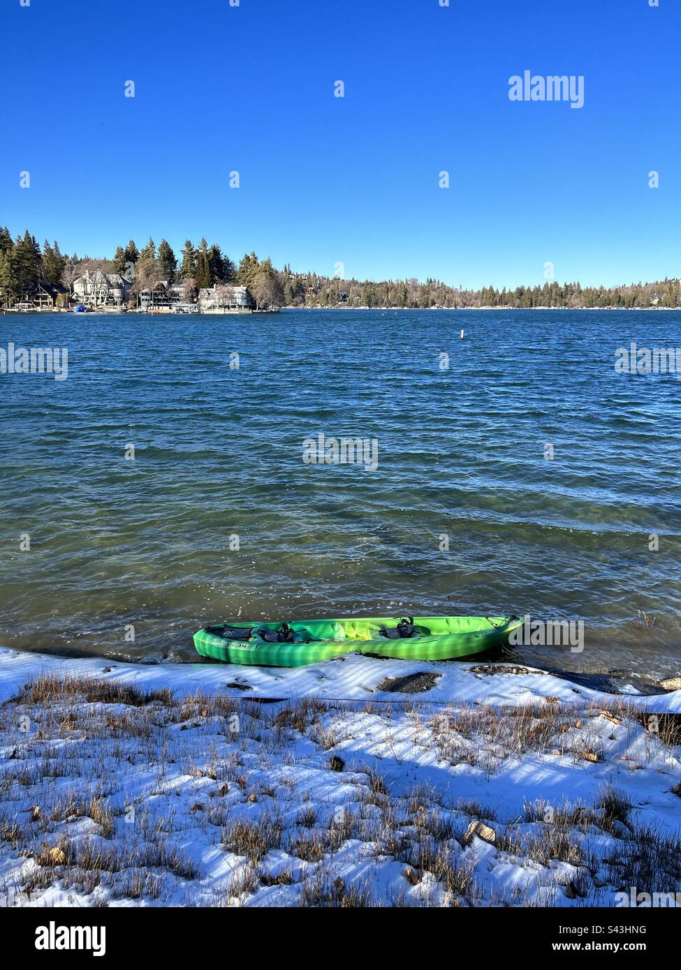 Winter afloat hi-res stock photography and images - Alamy