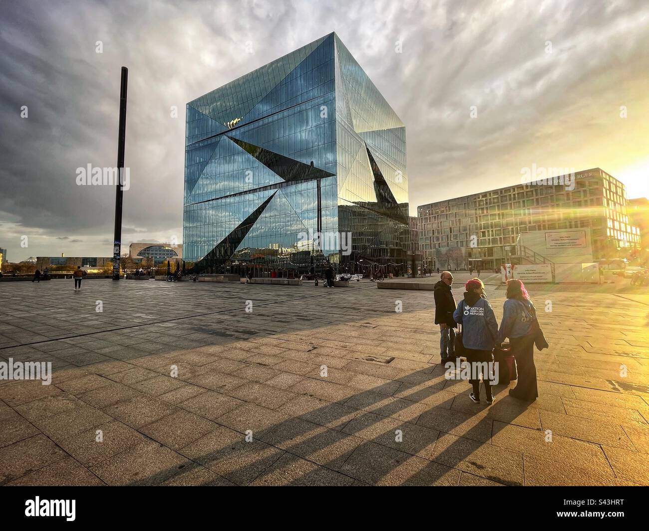 A view of the Cube Berlin building from Washingtonplatz in Berlin ...