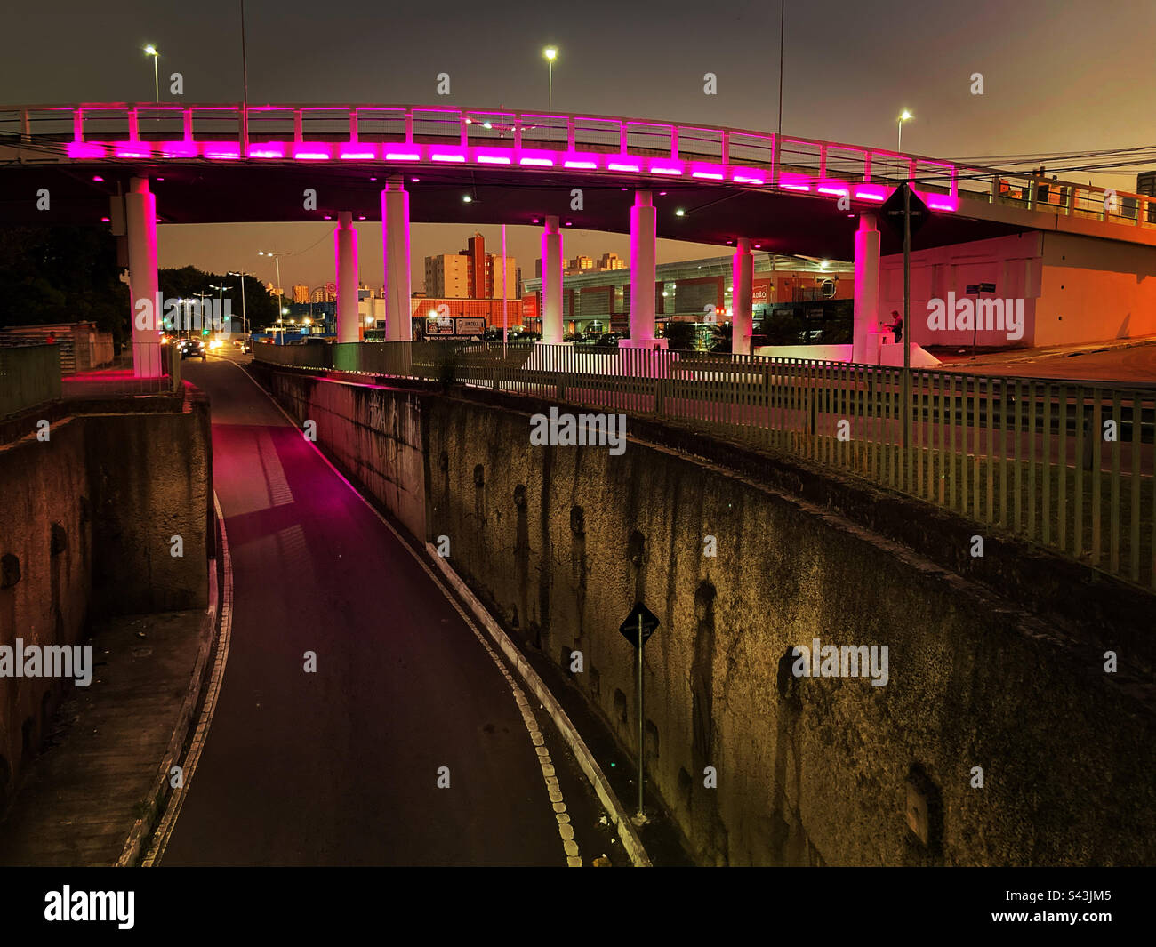 Lightning bridge hi-res stock photography and images - Alamy