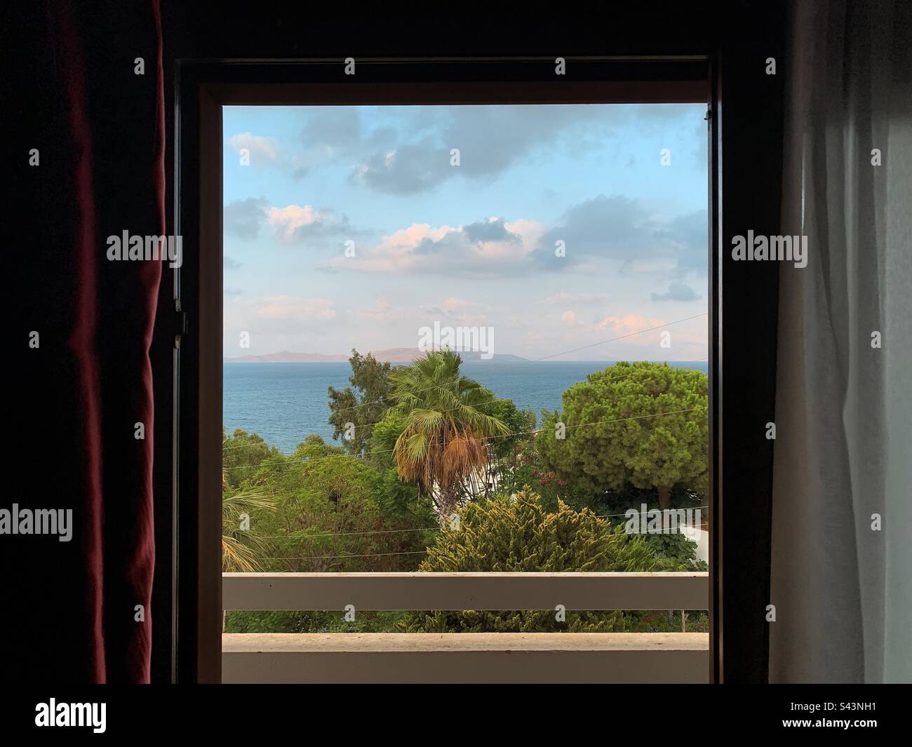 Tropical window hi-res stock photography and images - Alamy