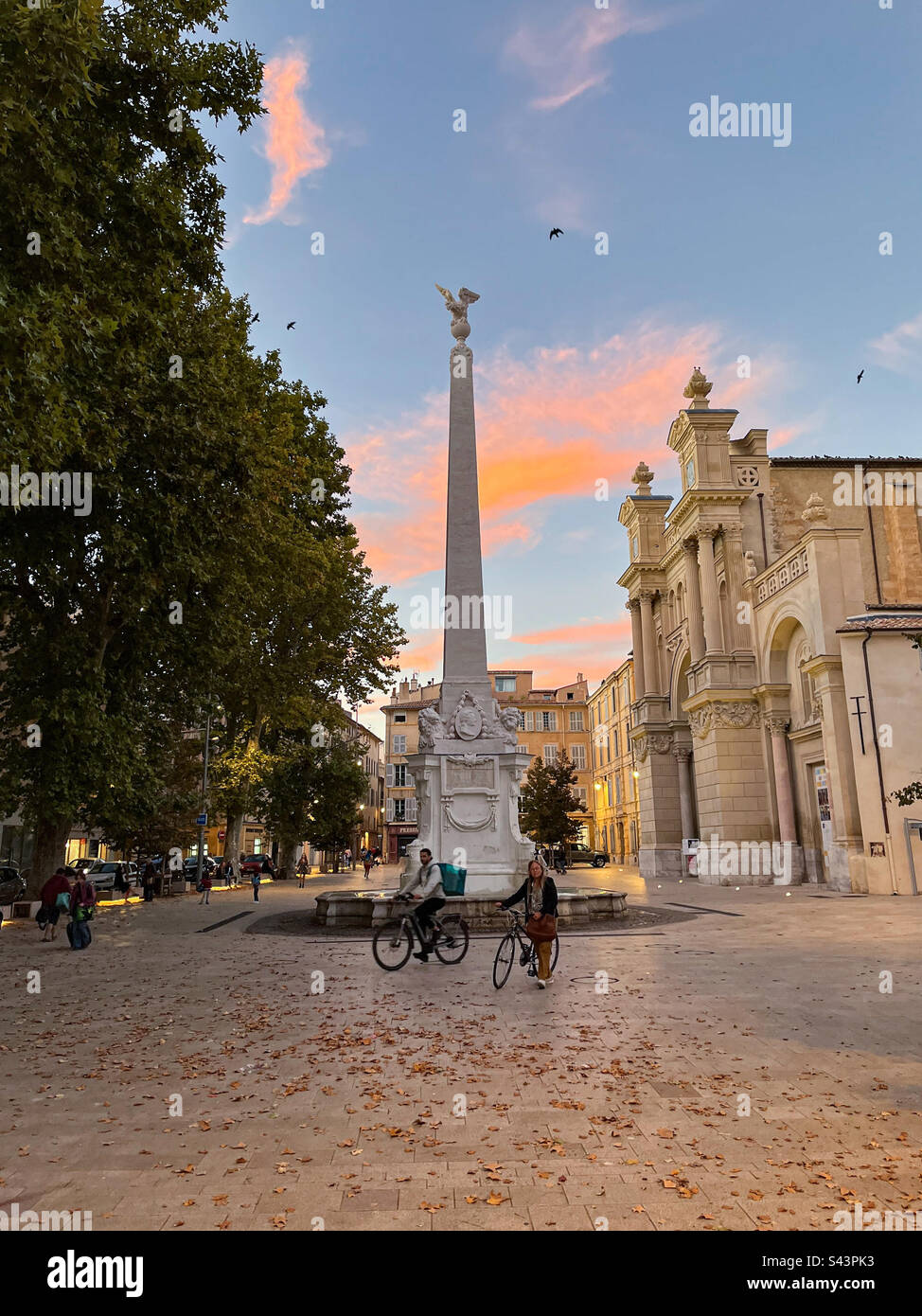 Beautiful place in france provence hi-res stock photography and images ...