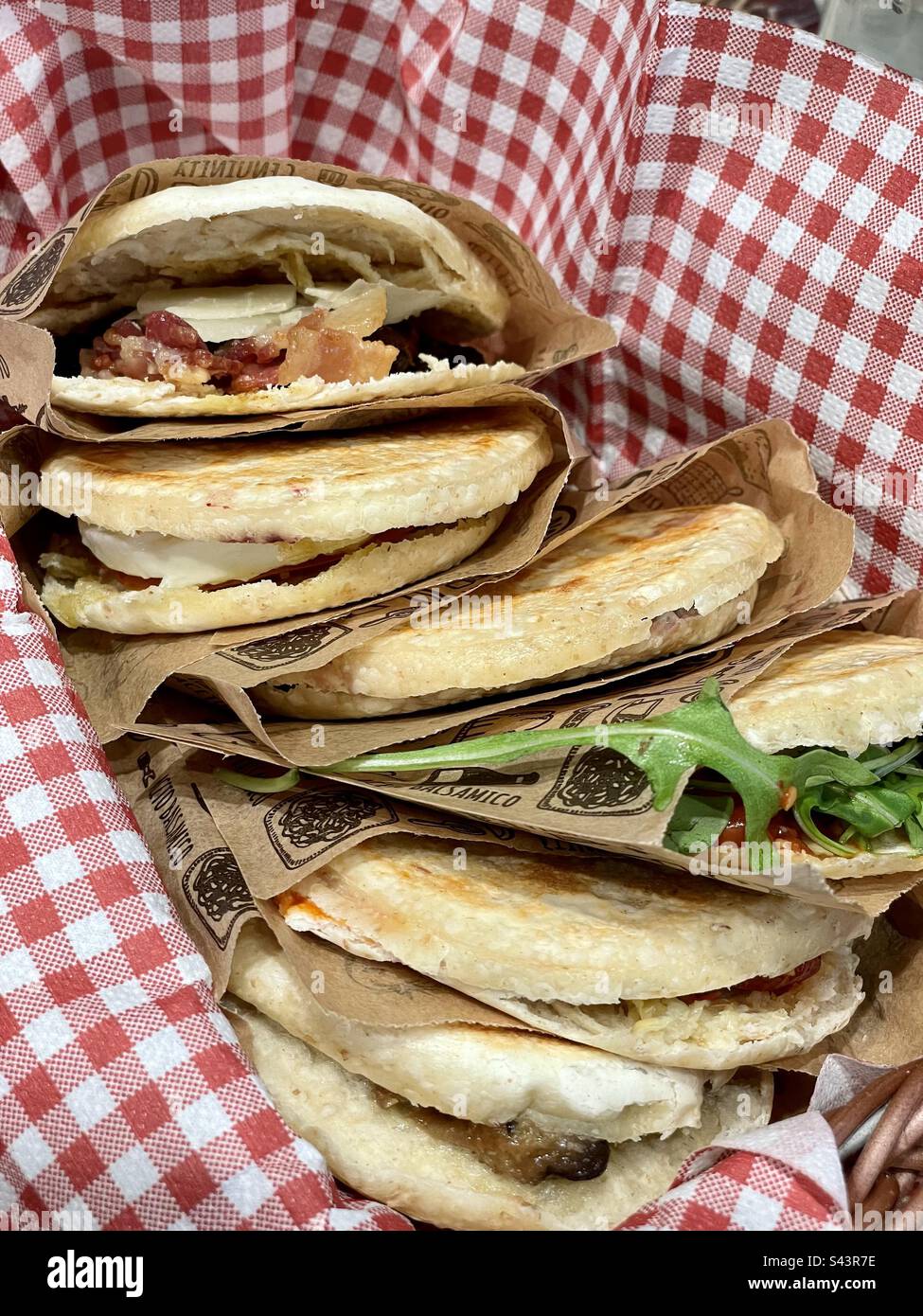 Cucina cucina hi-res stock photography and images - Alamy