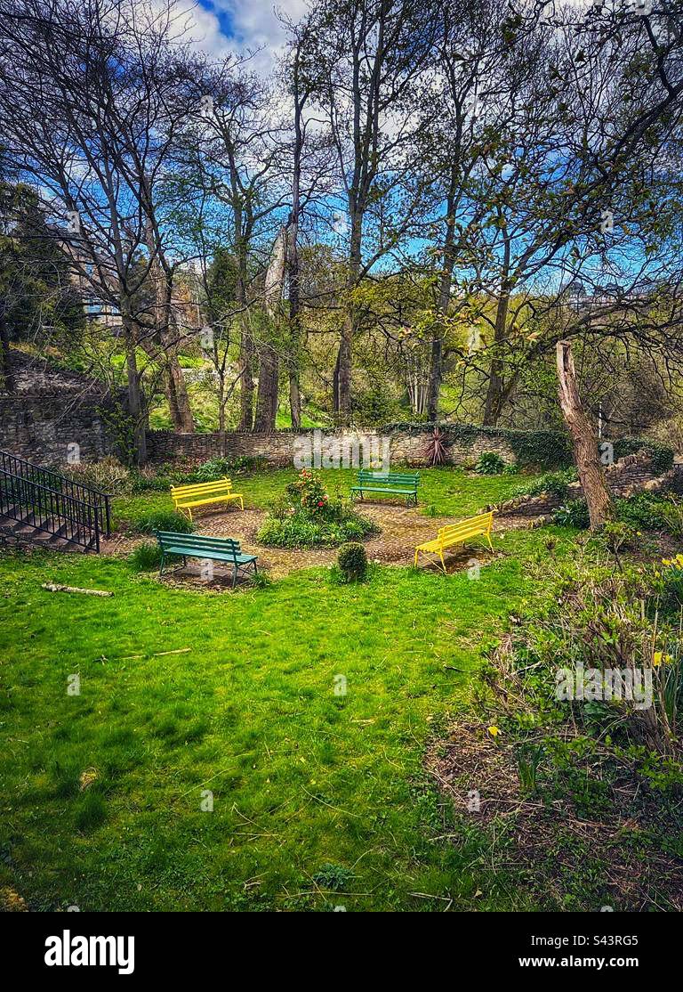 Communal seating hi-res stock photography and images - Alamy