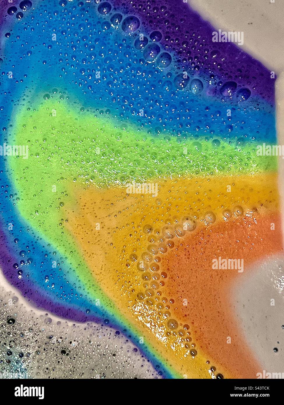 Rainbow of bubbles hi-res stock photography and images - Alamy