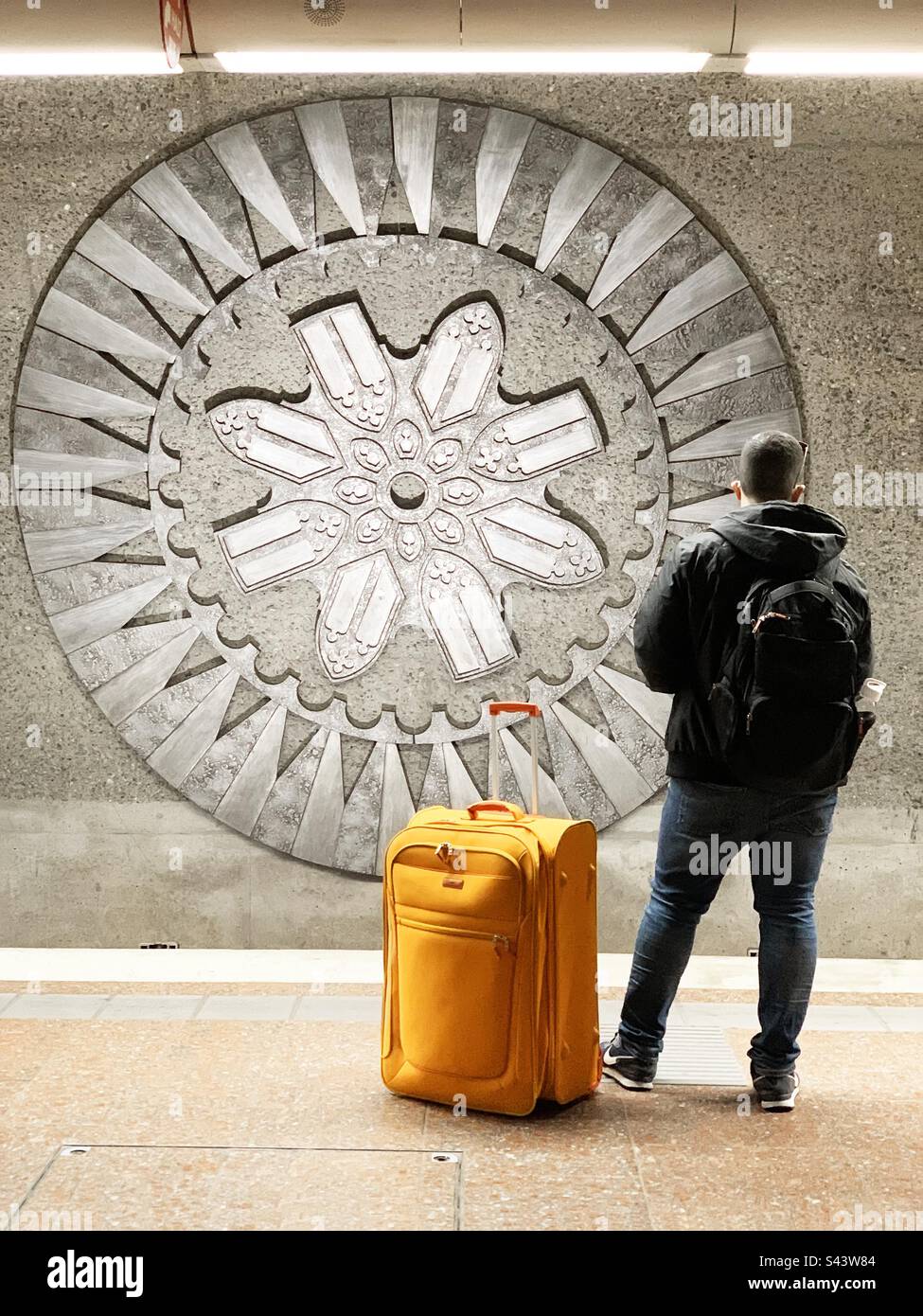 Yellow travel tourism hi-res stock photography and images - Alamy