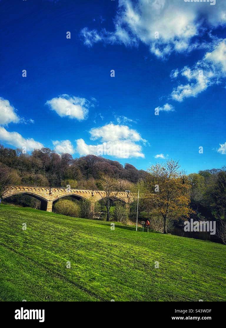Bridge river swale hi-res stock photography and images - Alamy