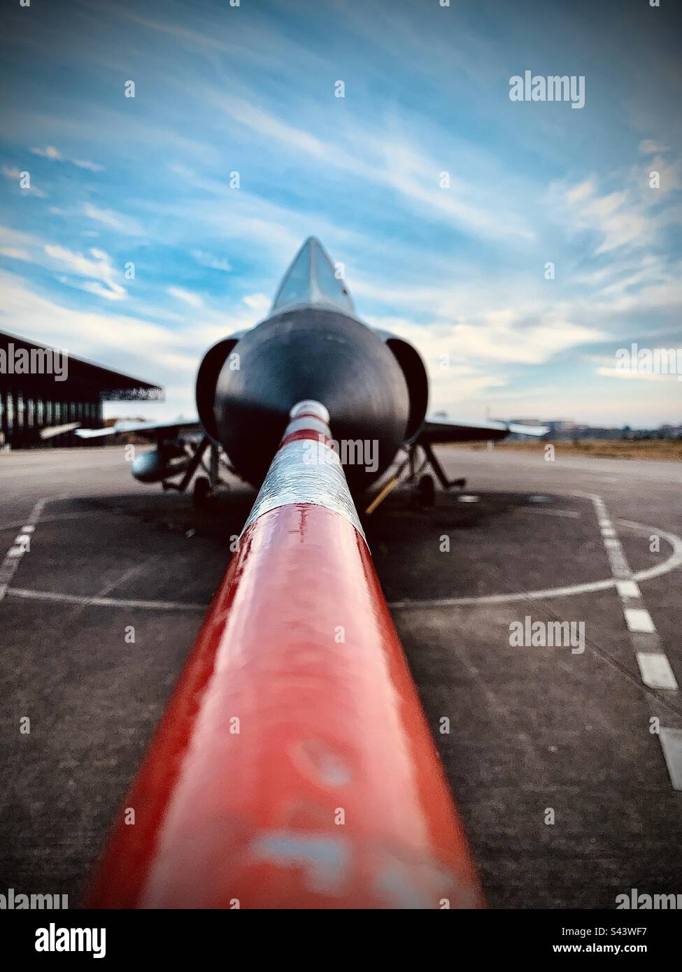 Red white and blue aircraft hi-res stock photography and images - Alamy