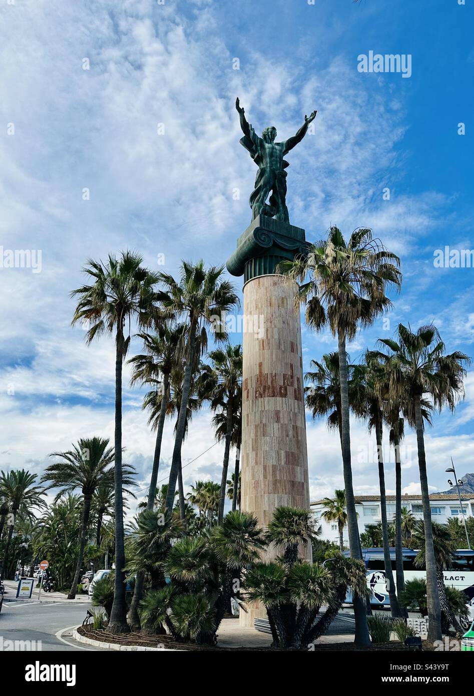 Statue of Jose Banus who built Puerto Banus marina Stock Photo - Alamy