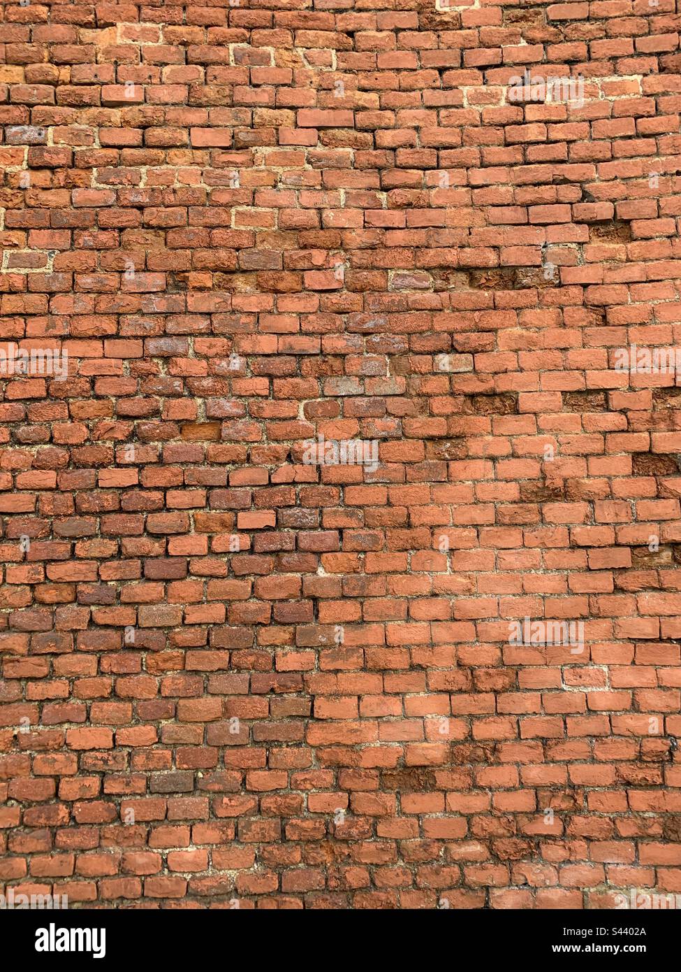 Red clay brick hi-res stock photography and images - Alamy