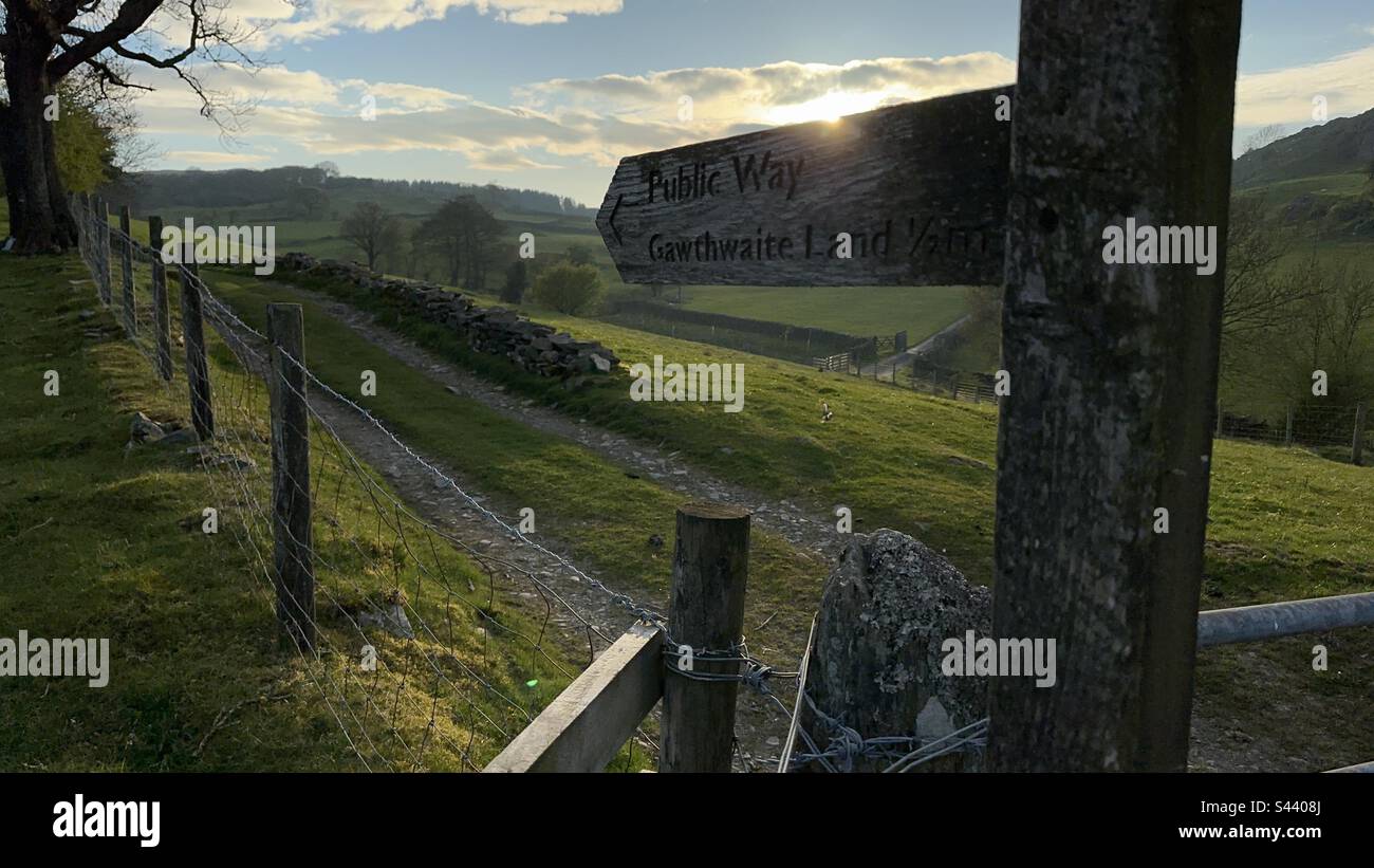 Country way hi-res stock photography and images - Alamy