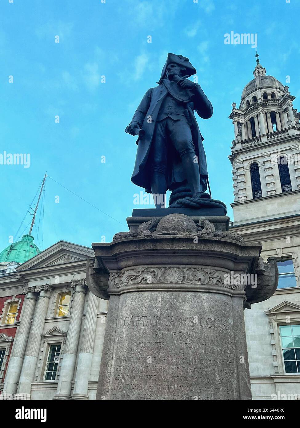 Captain Cook statue designed in 1914 by Sir Thomas Brock, The Mall in ...
