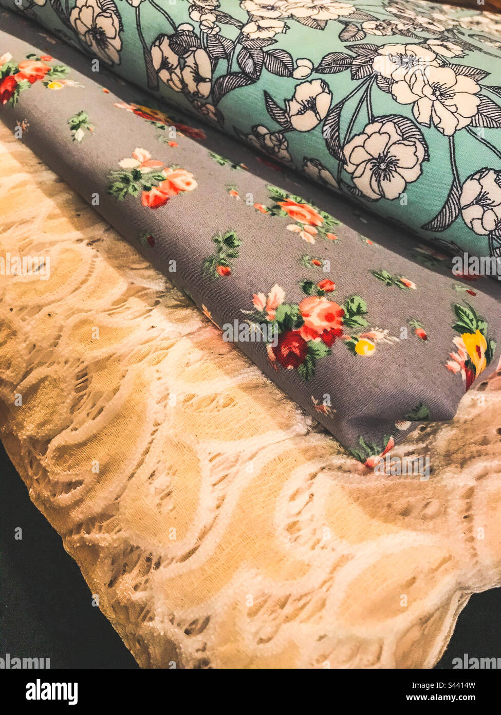 Dress and fabric shop hi-res stock photography and images - Alamy
