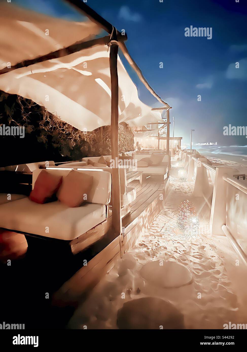 Cancun mexico beach night hi-res stock photography and images - Alamy