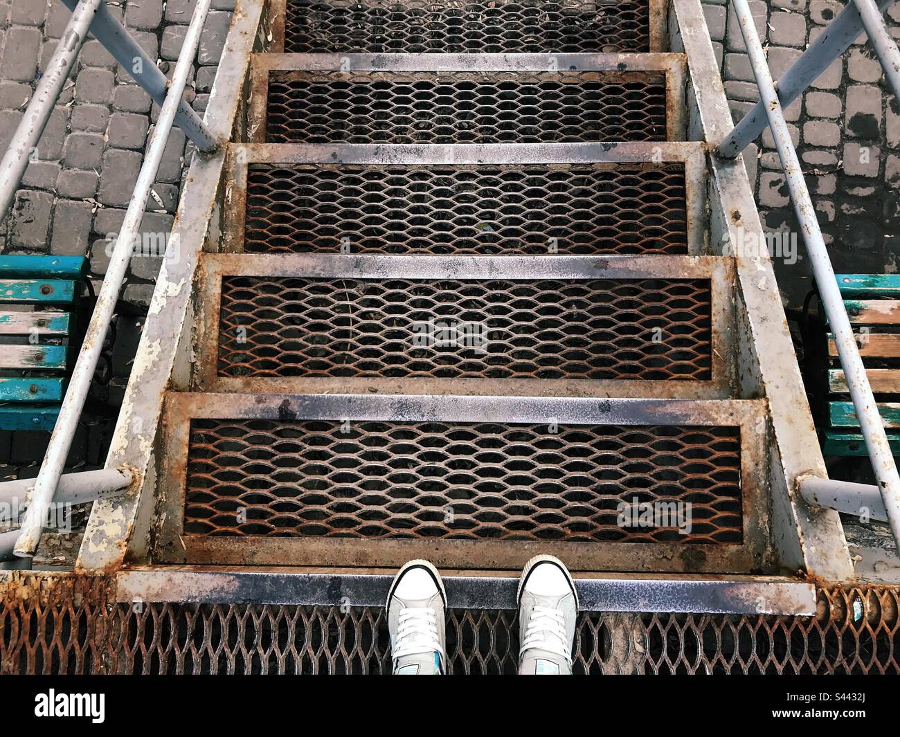 Metal stairs and steps hi-res stock photography and images - Alamy