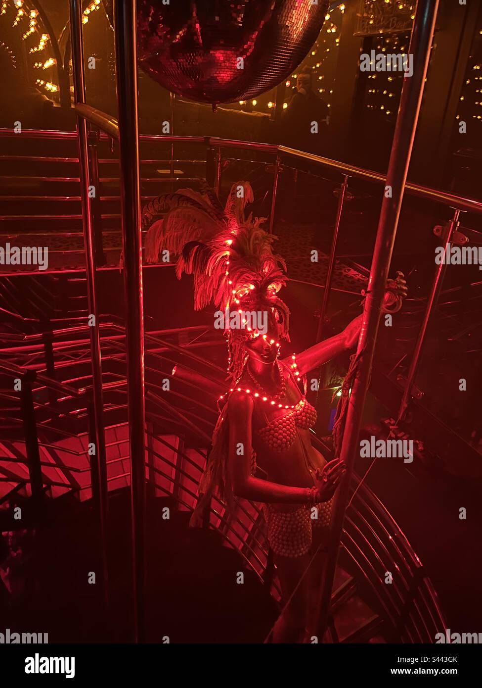 Metropolis bar hi-res stock photography and images - Alamy