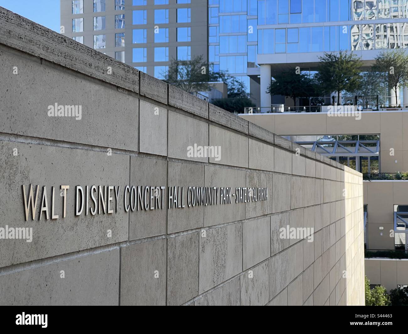 LOS ANGELES, CA, DEC 2022: signage for Walt Disney Concert Hall ...