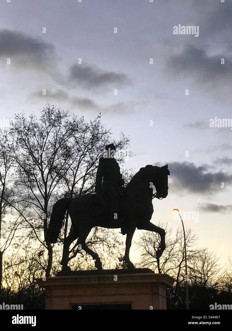 Espartero statue at dusk. Madrid, Spain Stock Photo - Alamy