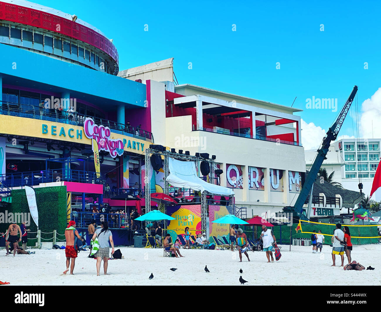 Coco Bongo club and Forum mall, Playa Gaviota Azul, Forum Beach, Hotel ...