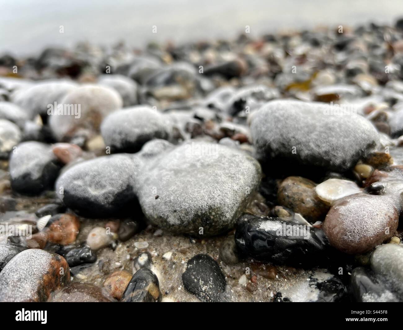 Stones and ice hi-res stock photography and images - Alamy