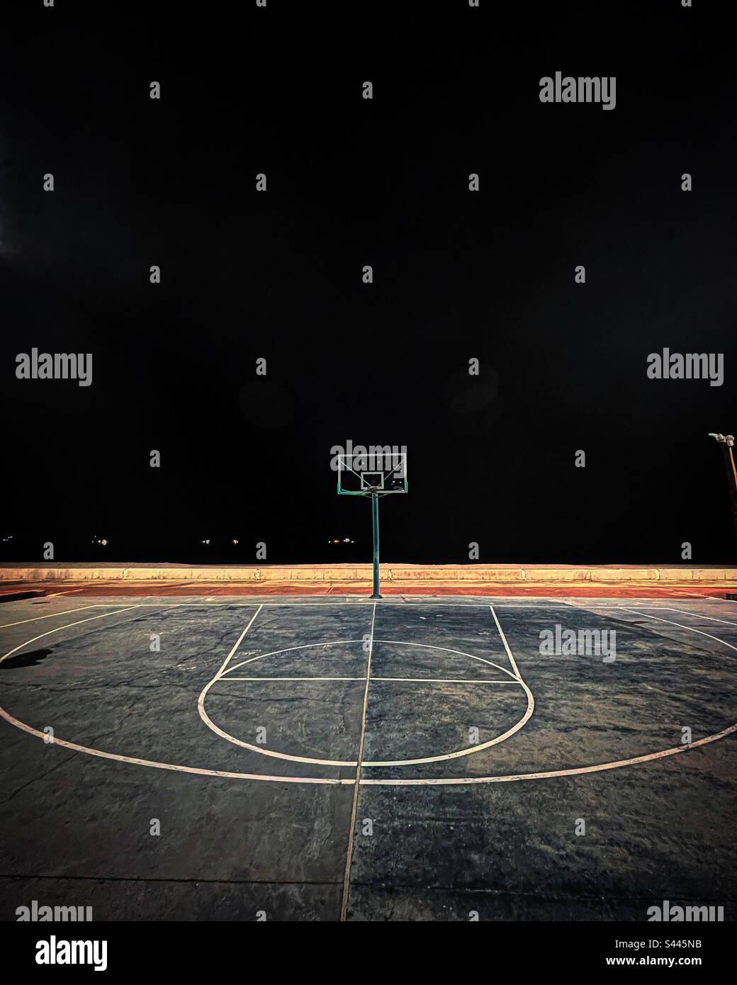 Basketball court png hi-res stock photography and images - Alamy