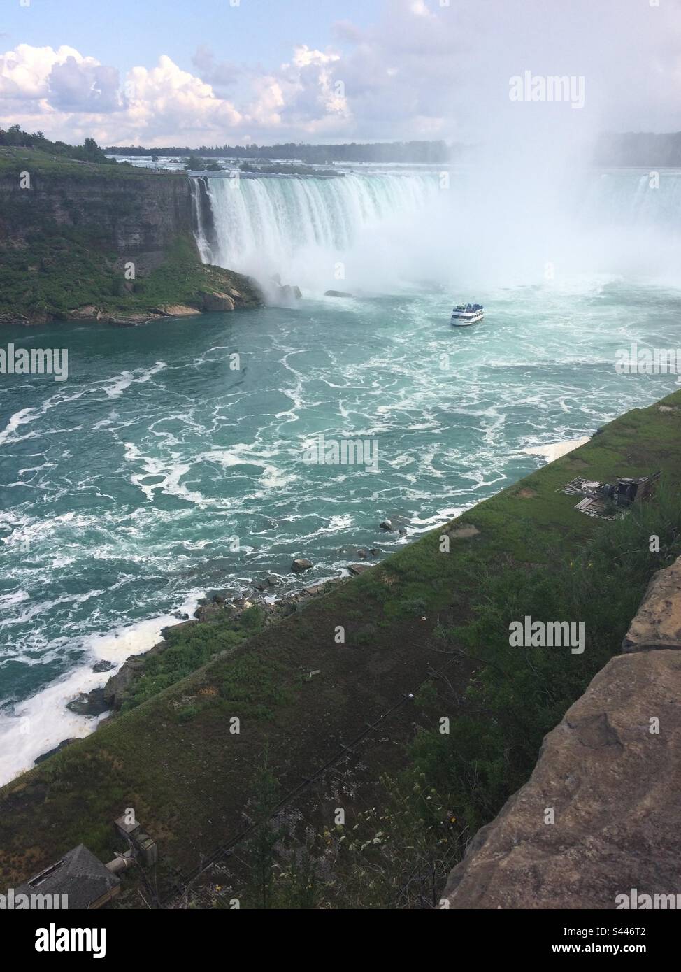 Boat ride niagara falls hi-res stock photography and images - Alamy