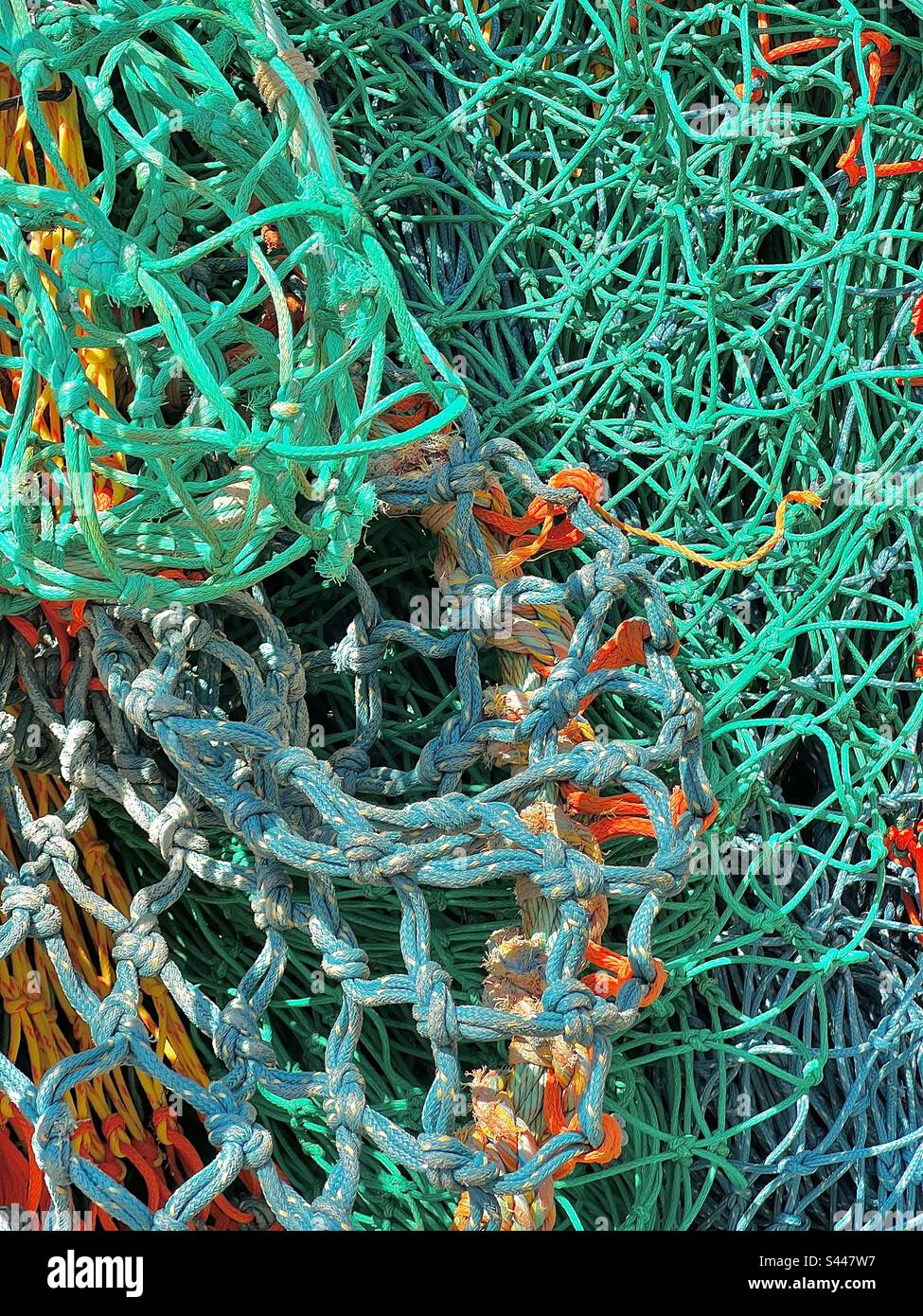 Tangled nets hi-res stock photography and images - Alamy