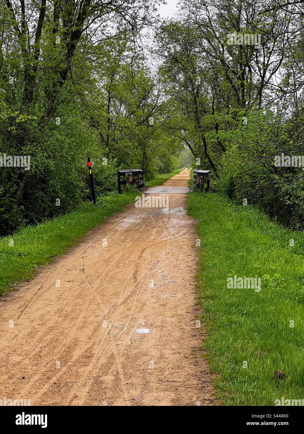 Unpaved trails hi-res stock photography and images - Alamy