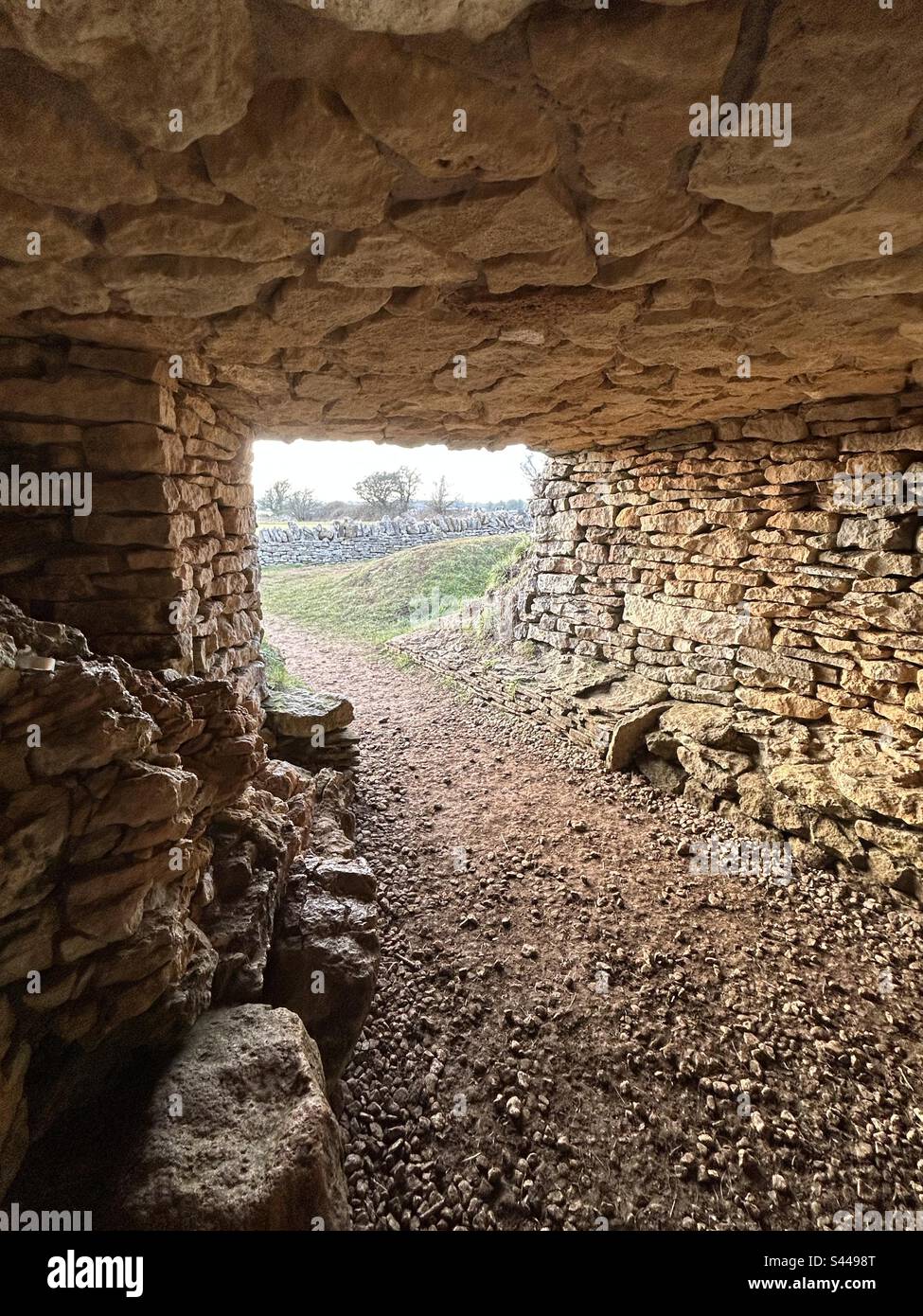 Neolithic long barrow hi-res stock photography and images - Alamy