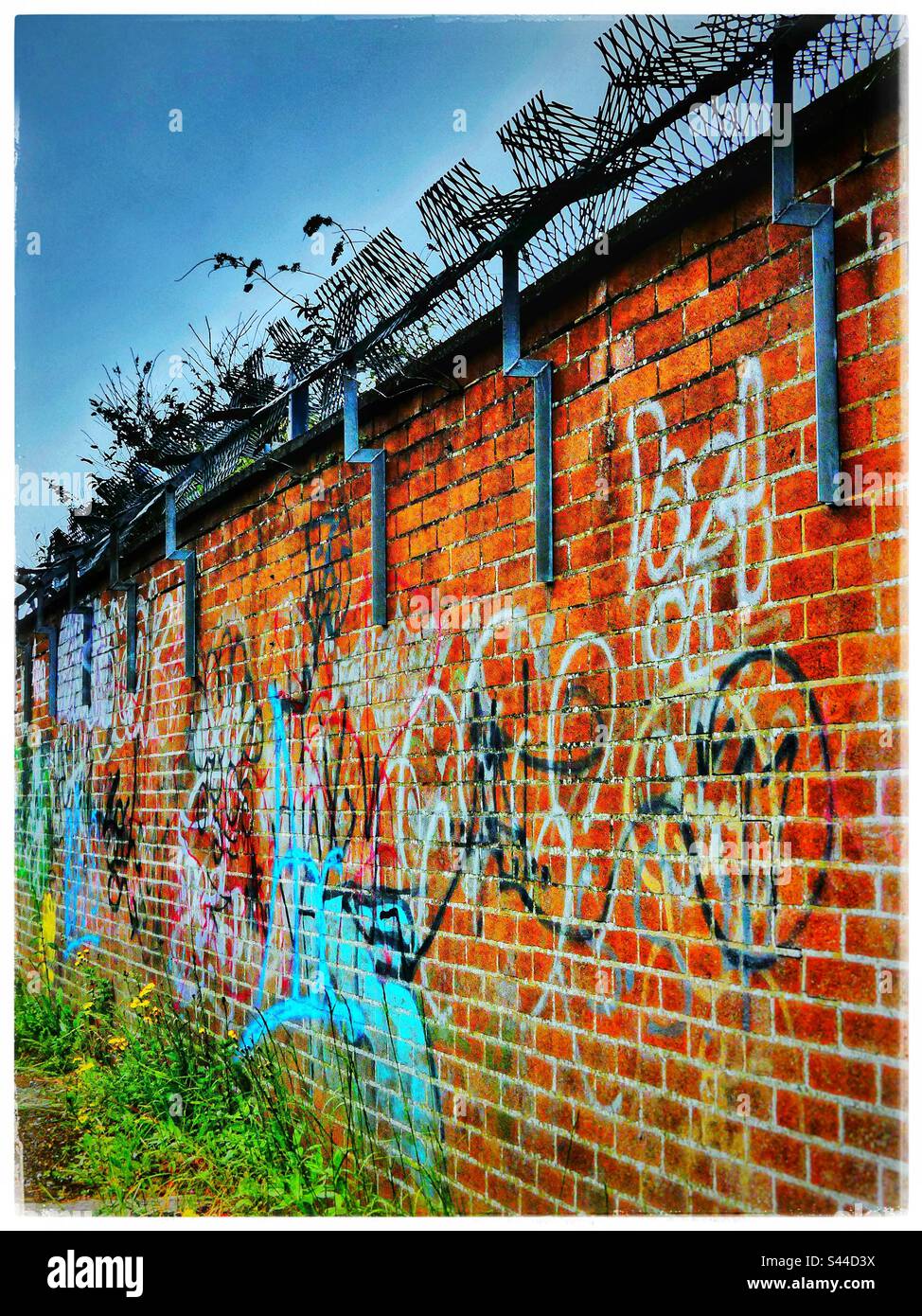 Gritty urban wall hi-res stock photography and images - Alamy