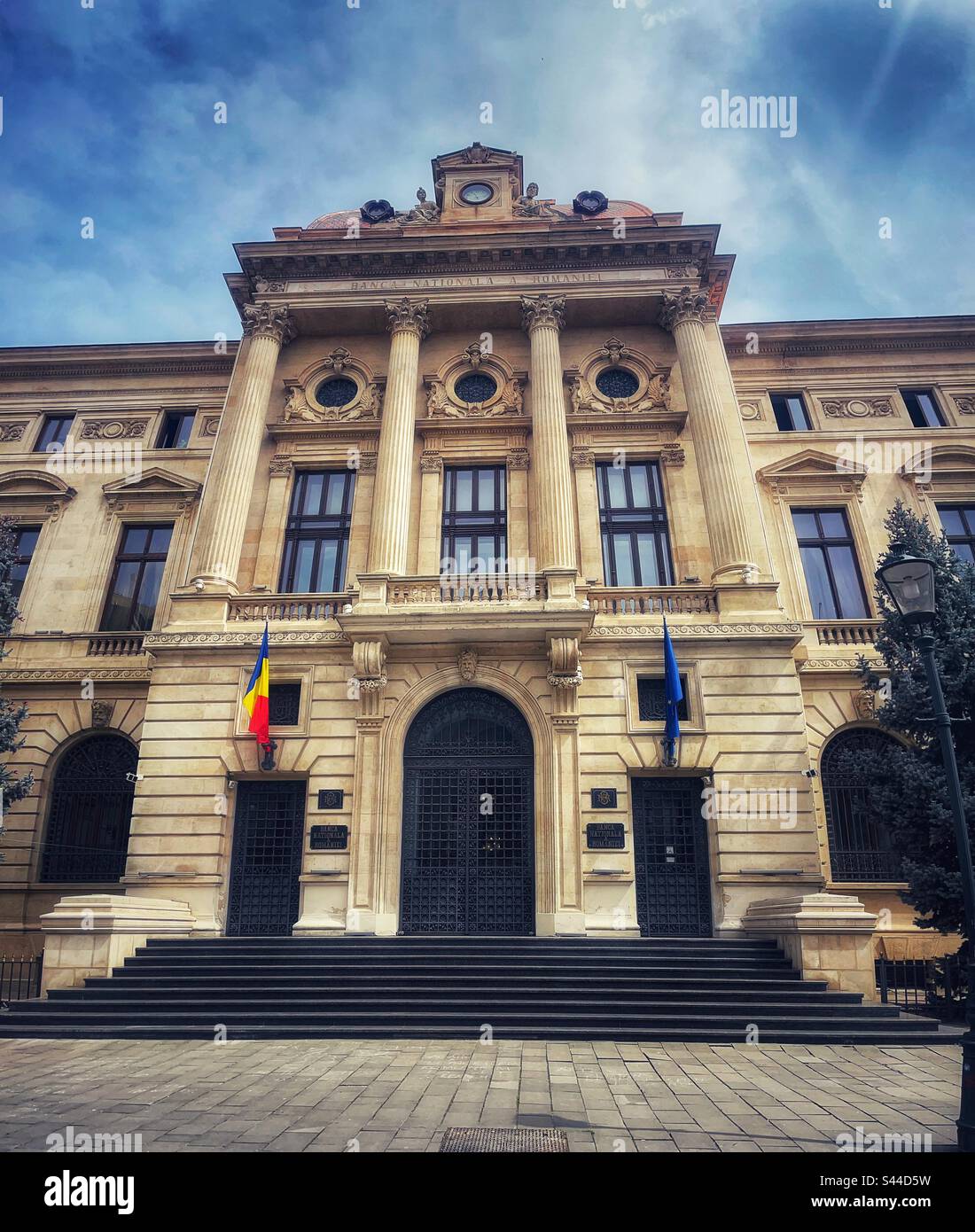Bank romania hi-res stock photography and images - Alamy