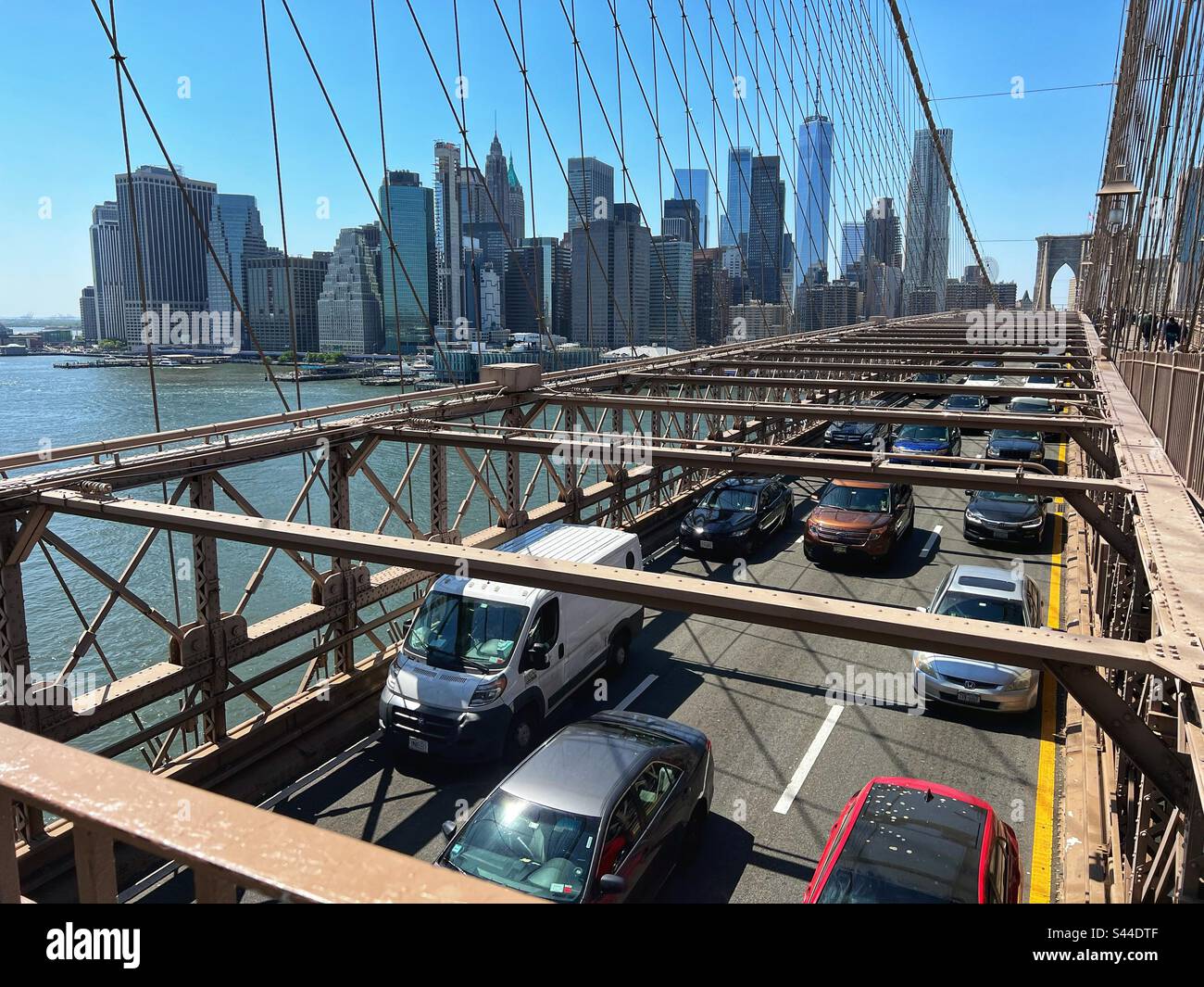 Cars on Brooklyn Bridge Stock Photo - Alamy
